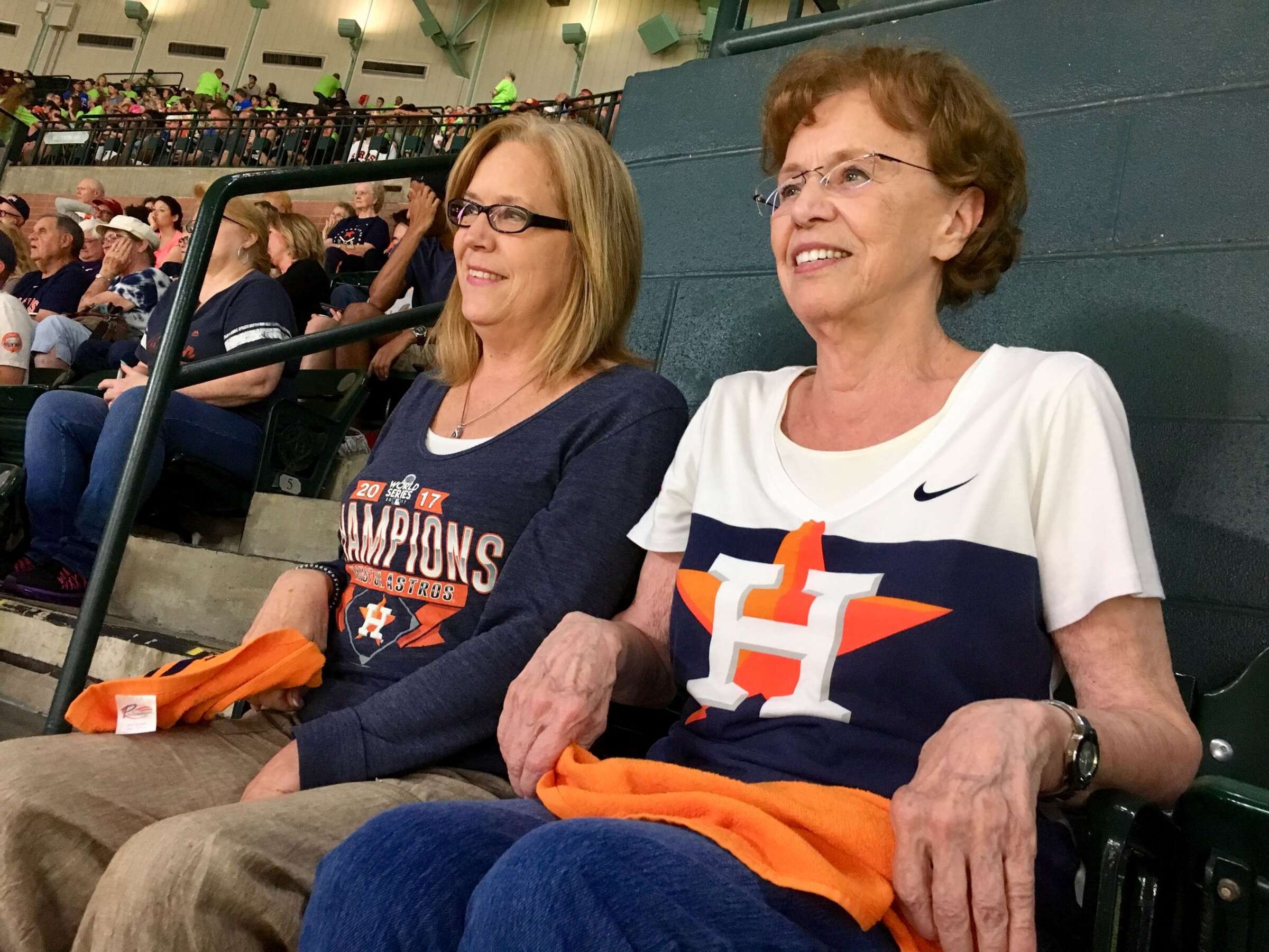 Outings to Astros games keep Katy senior citizens young at heart