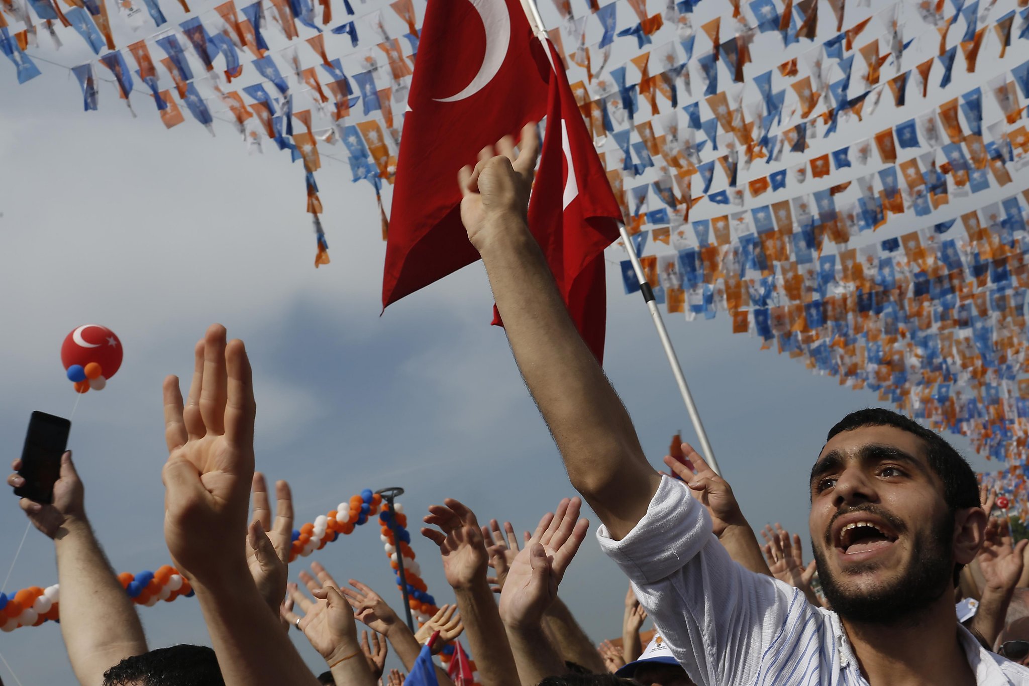 Turkish leader seeks greater power in key election