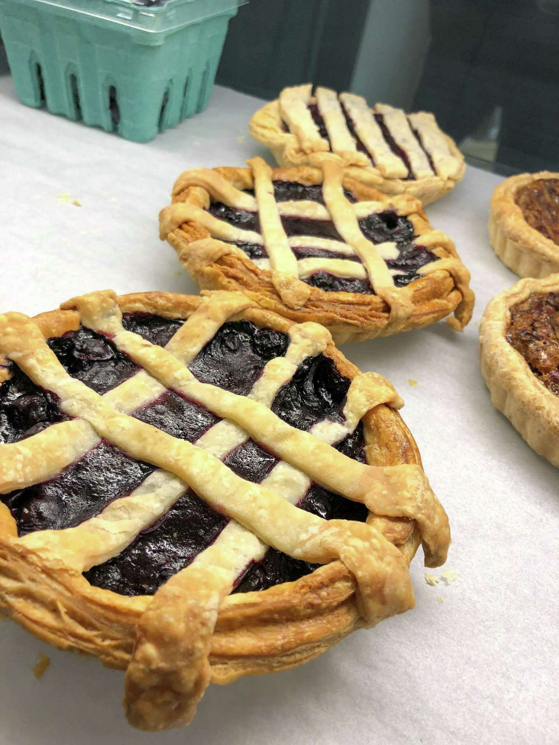 Old Sixth Ward’s Henderson & Kane General Store serves barbecue with a ...