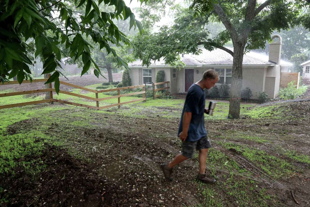 Not taking any chances with next storm, Fort Bend County man builds ...