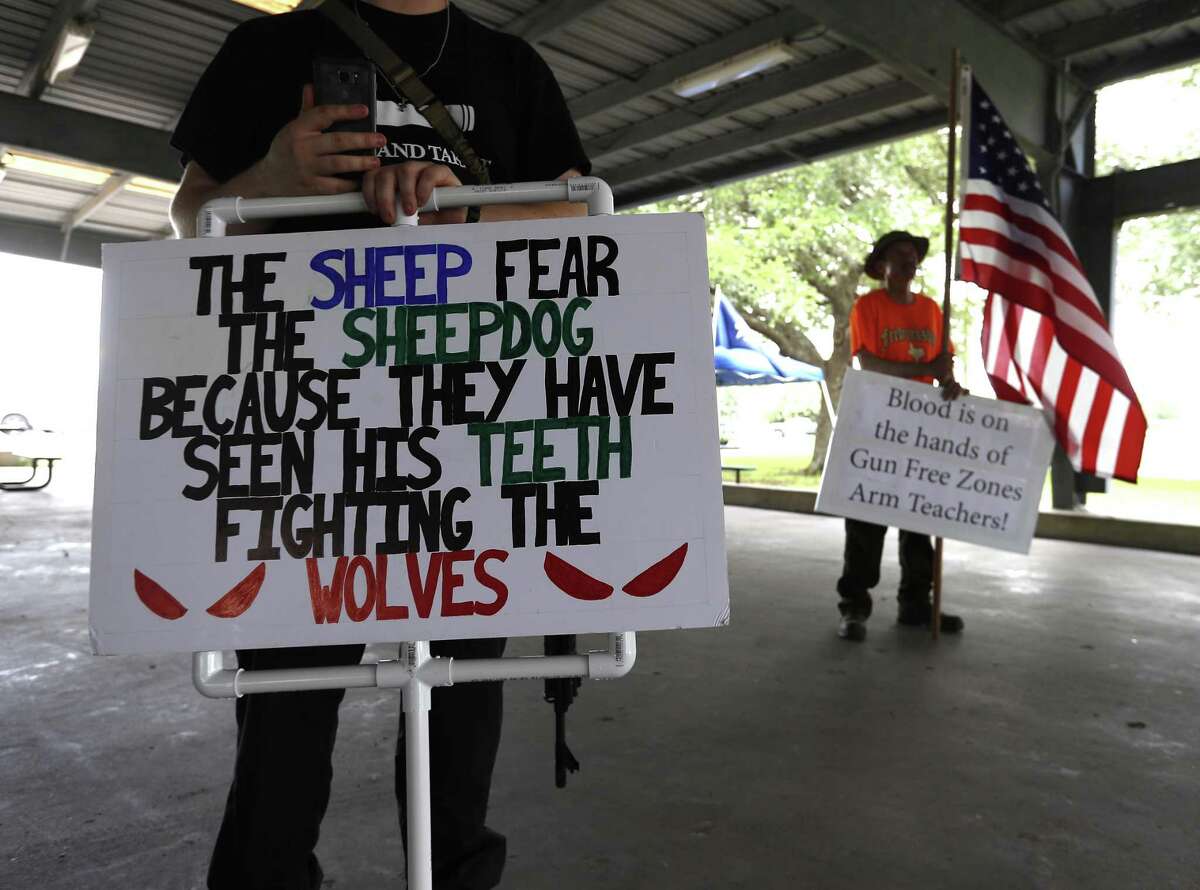 Low turnout marks pro-gun rally in Santa Fe