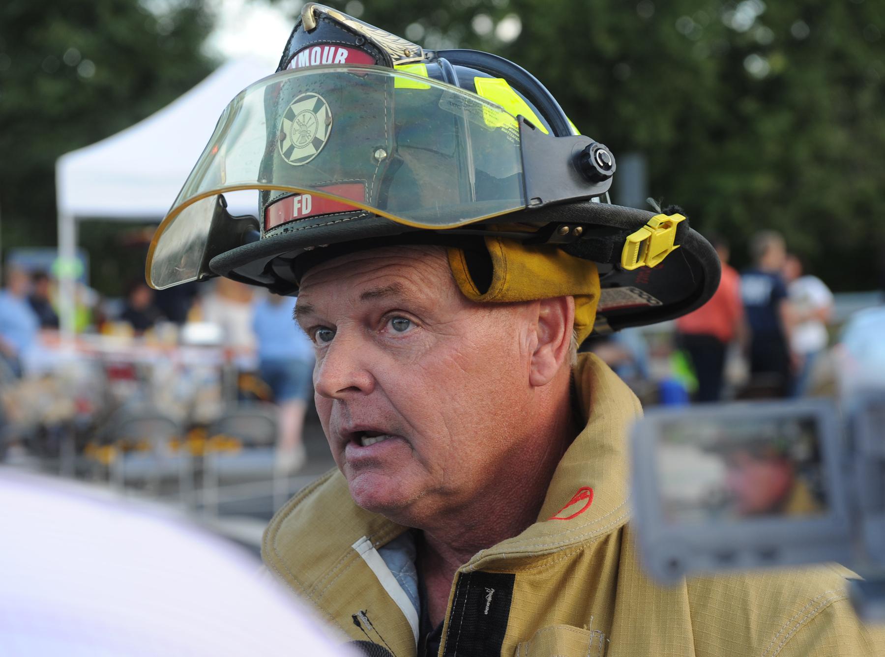 Off-duty Seymour firefighter performs life-saving CPR on neighbor