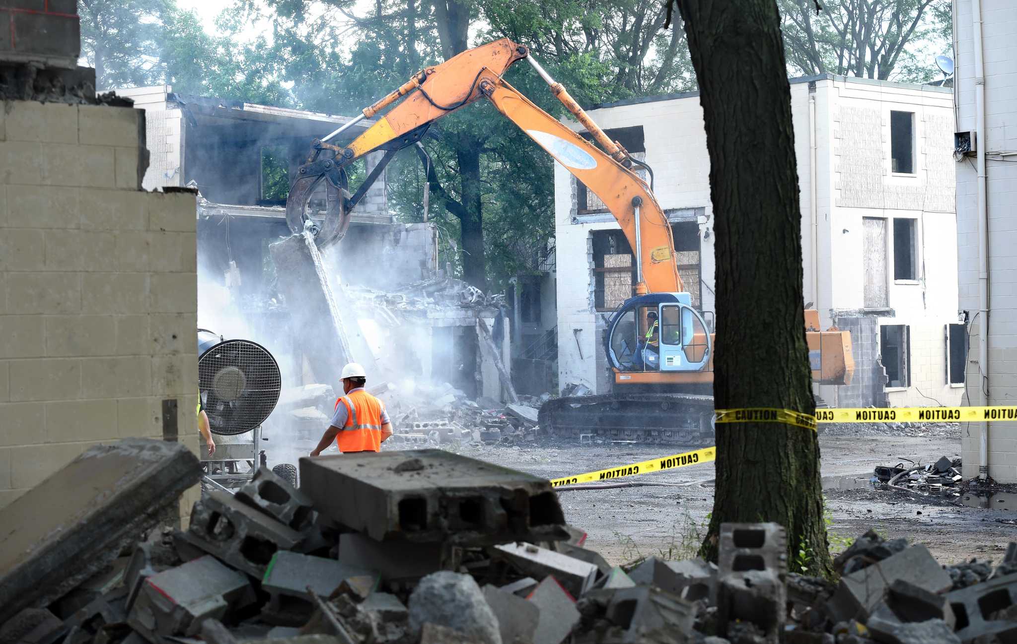 New Haven begins demolition of Church Street South