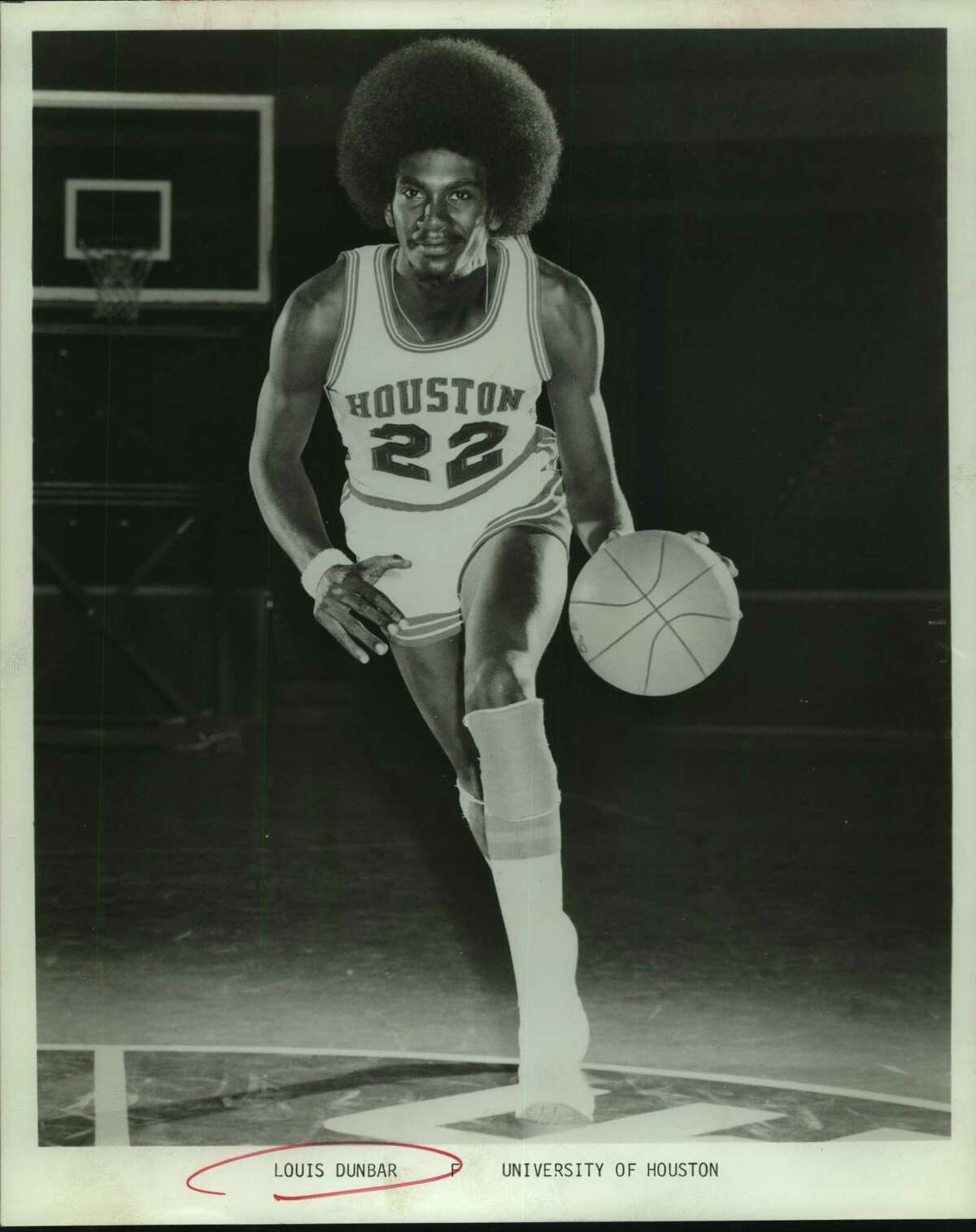 Basketball: Louis Dunbar II drafted by Harlem Globetrotters