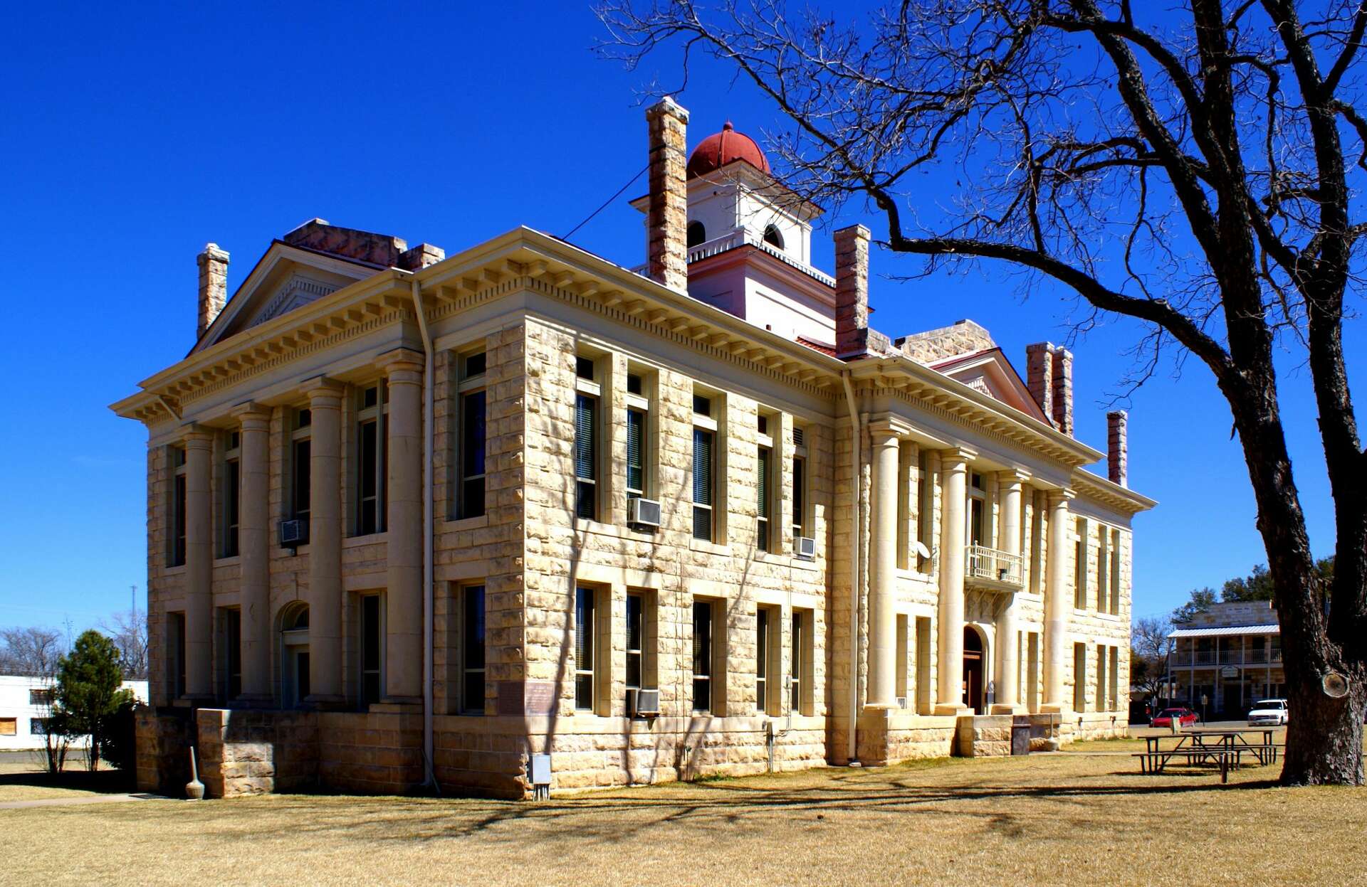 29 Historic Texas courthouses that look like castles