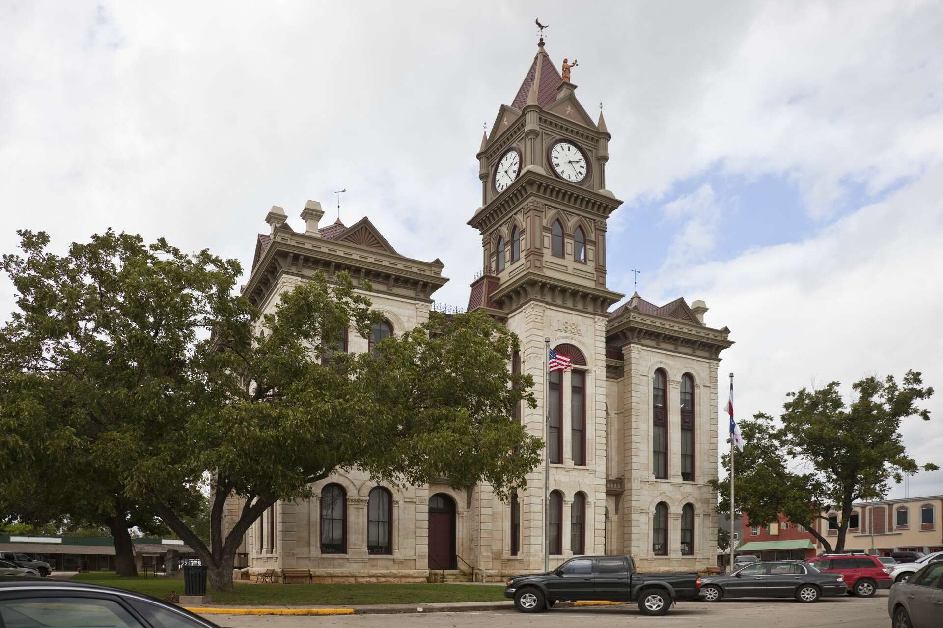 29 Historic Texas courthouses that look like castles