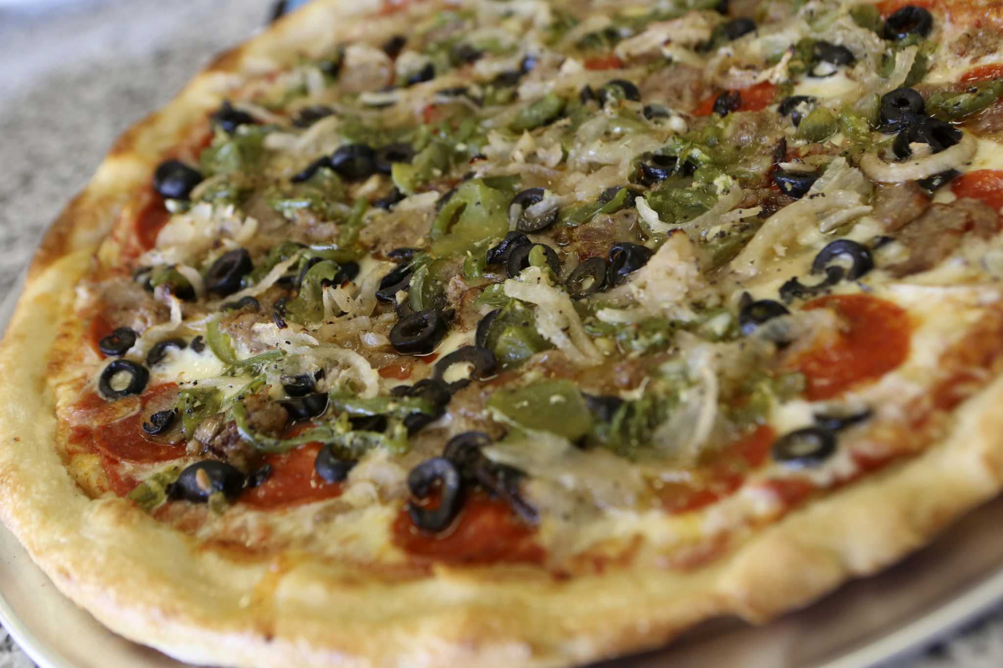 Poppys Pizza wins Readers’ Choice award