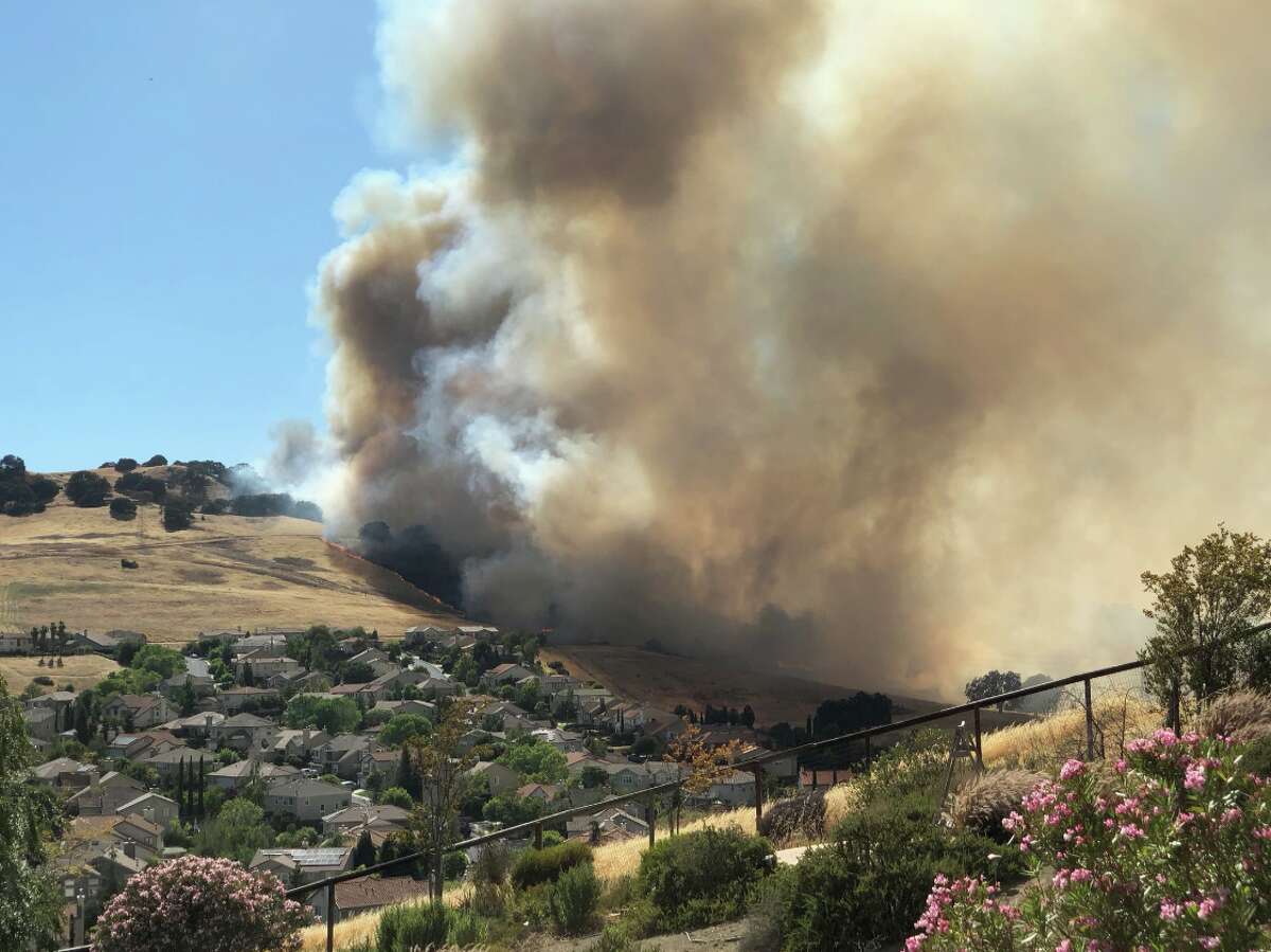 Grass fire at Concord-Walnut Creek border nearly contained