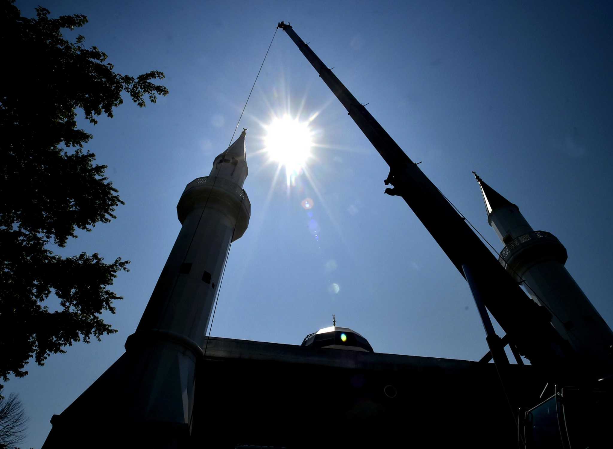 New Haven mosque begins reducing size of minarets
