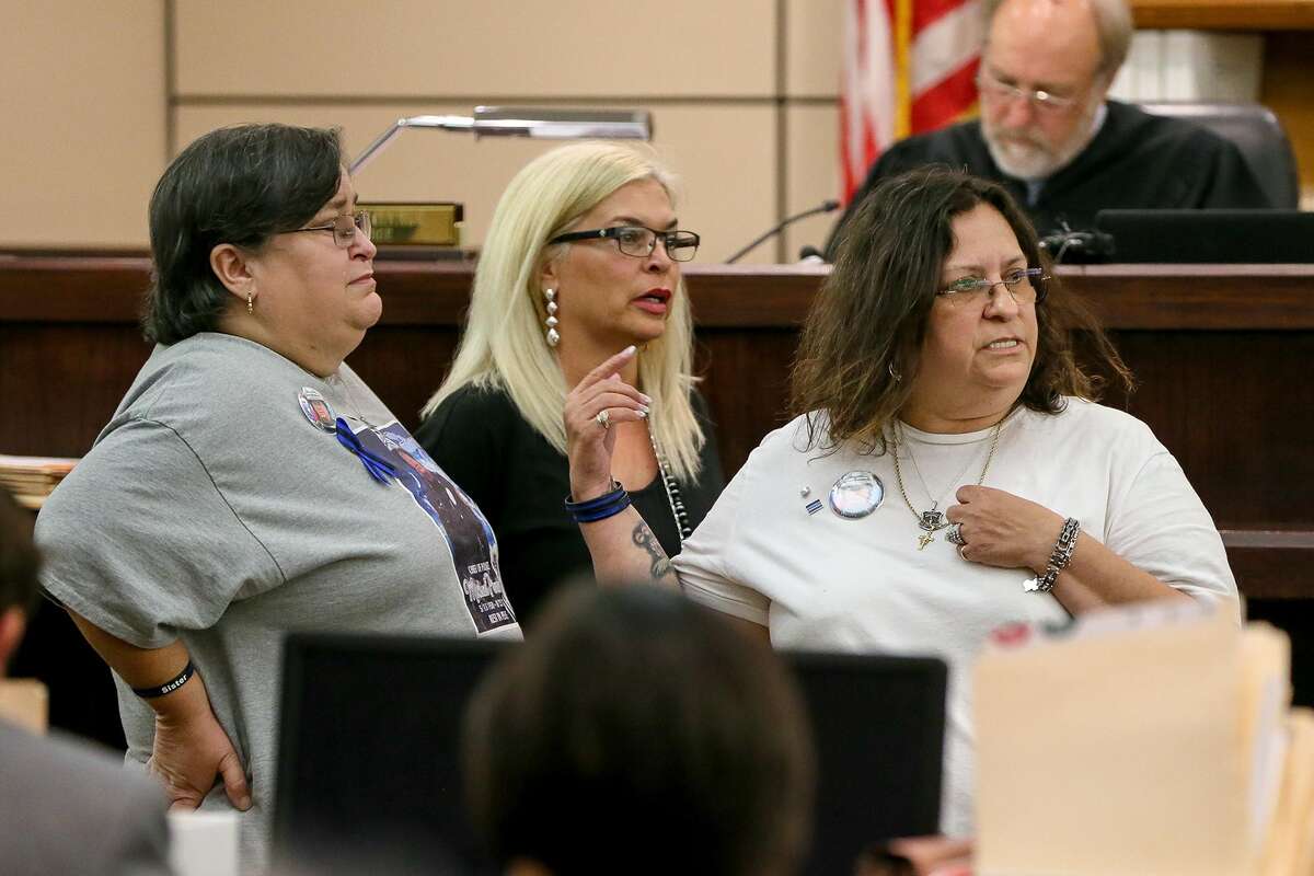 Man who killed Elmendorf police chief found not guilty by reason of ...