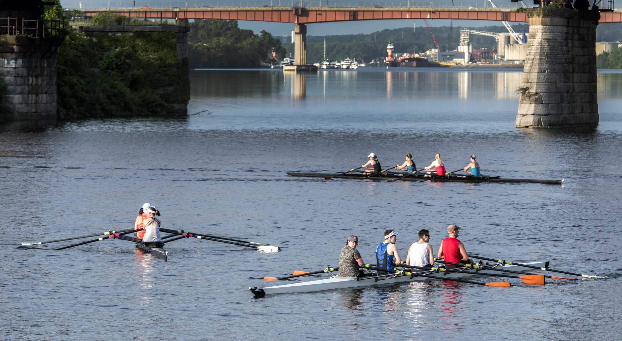 Heat doesn't faze Albany Rowing Club