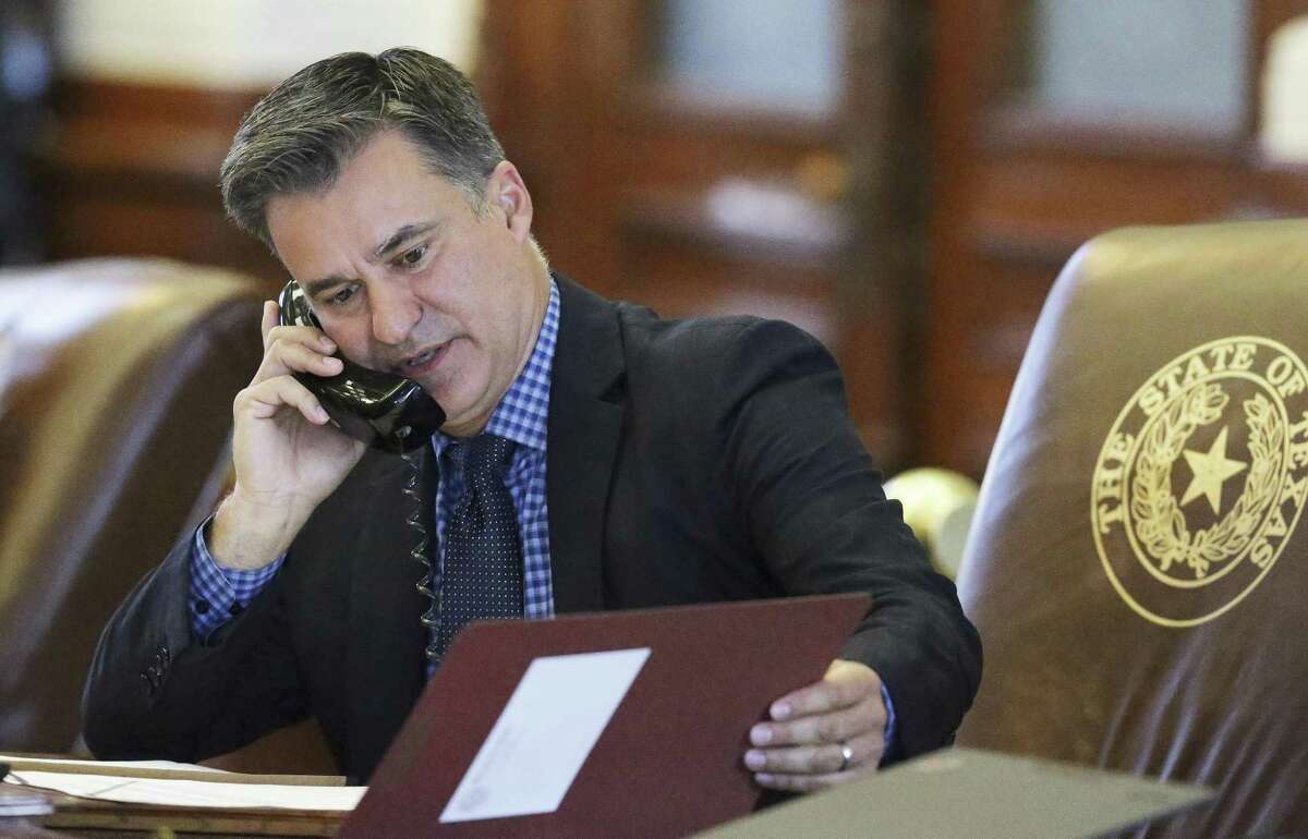 Gutierrez, Gallego report wide fundraising lead in Senate District 19 race