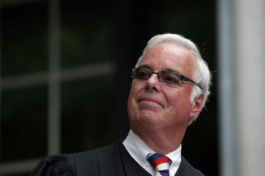 Connelly: Almost 500 new citizens take oath -- 'faces replenishing ...