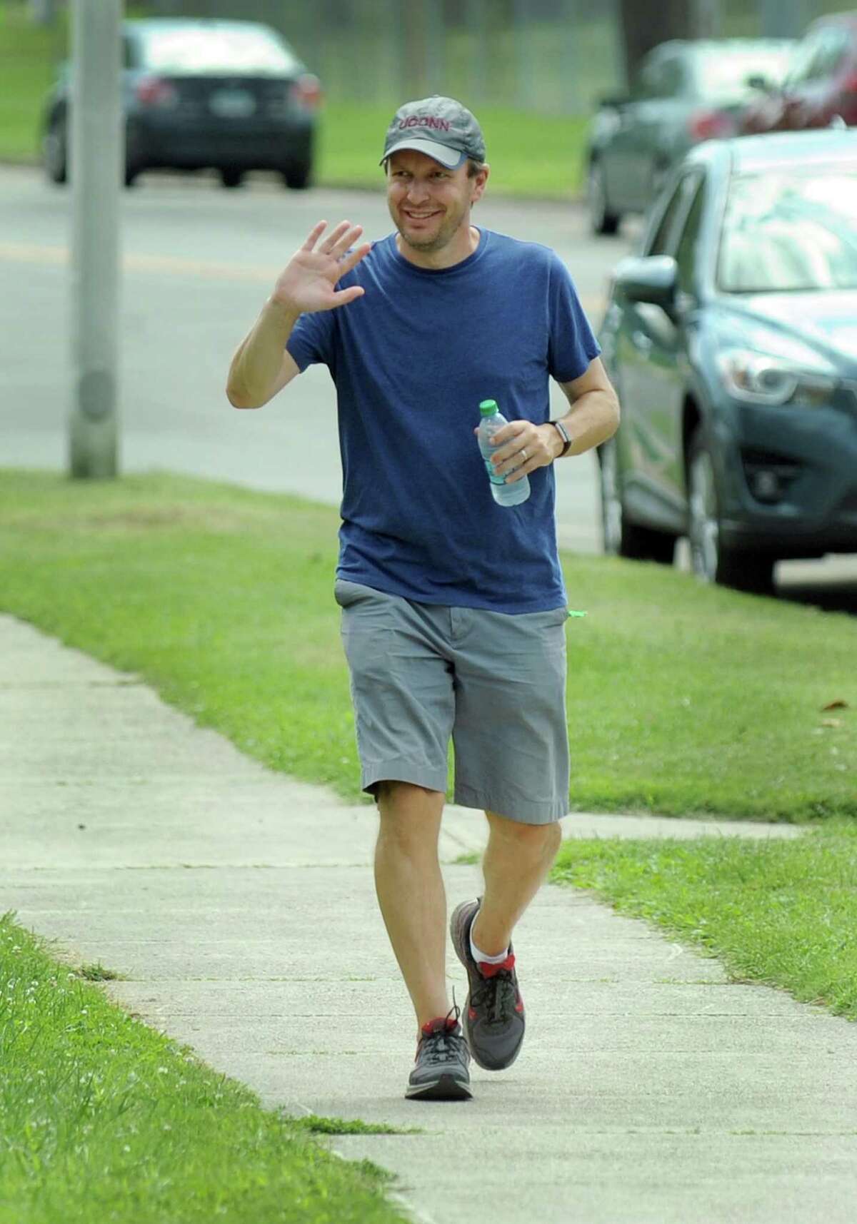 Chris Murphy kicks off annual walk across Connecticut