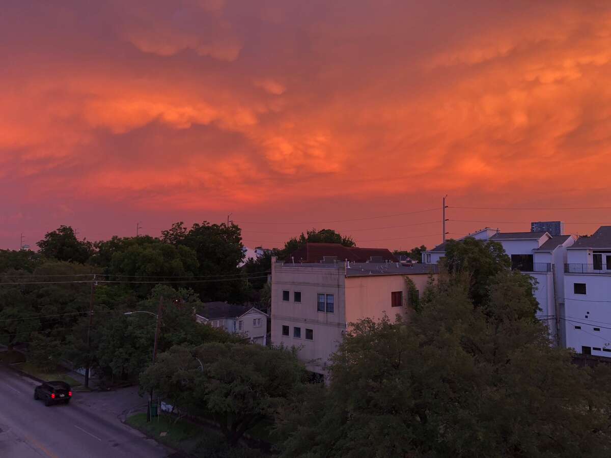 Houston's beautiful orange pink sky at sunset, explained by science