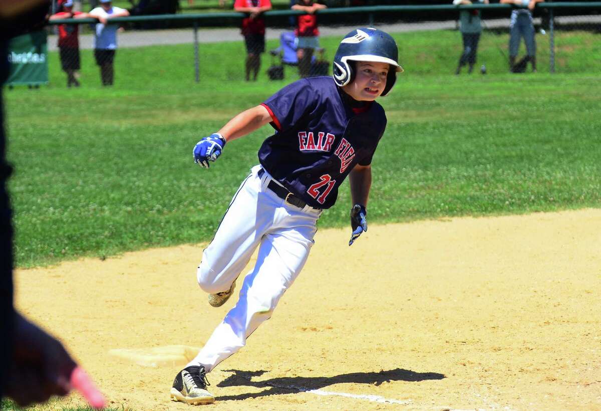 District 2 Little League: Fairfield National rolls past Fairfield American