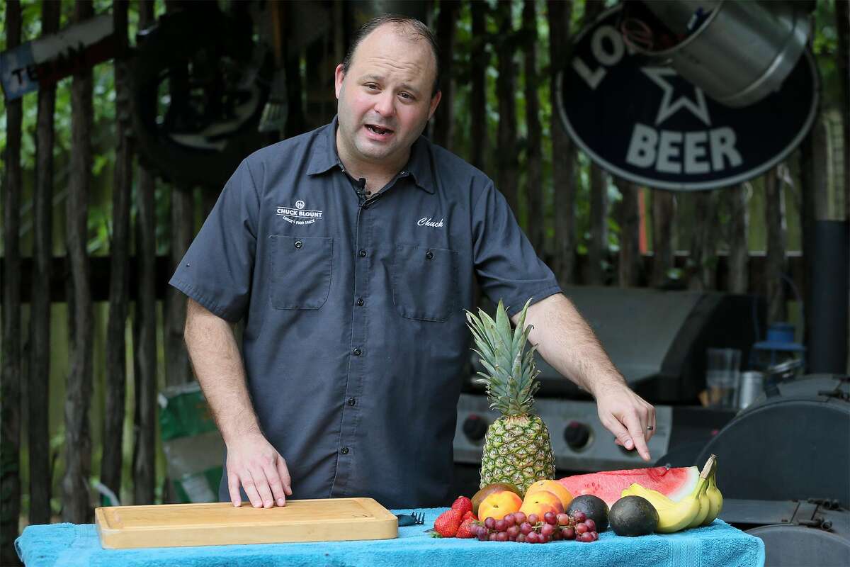 The 4 fruits to put in the smoker, and 5 to avoid