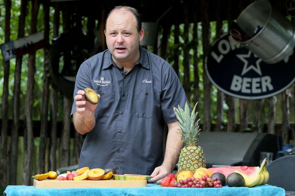 The 4 fruits to put in the smoker, and 5 to avoid