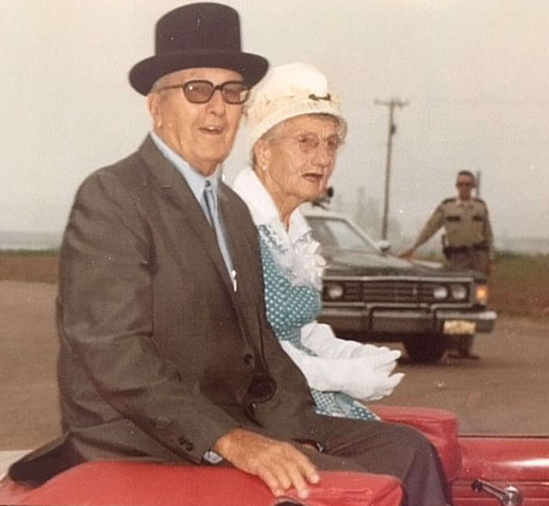 Robert, Leta Mae Hawkins honored posthumously