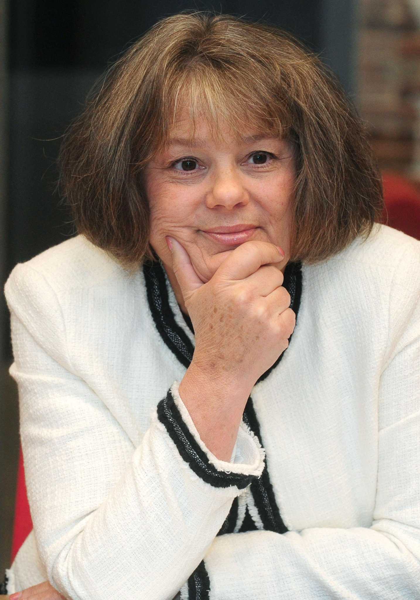 Lisa Brinton: Mayor’s reorganization plan needs more details