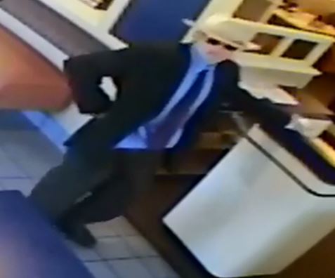 Suspect threatened to bomb Northwest Side IHOP during robbery, police say