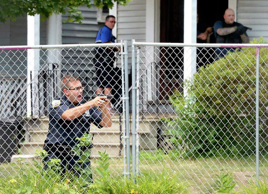 2 children, mother shot in Schenectady; man in custody - Times Union