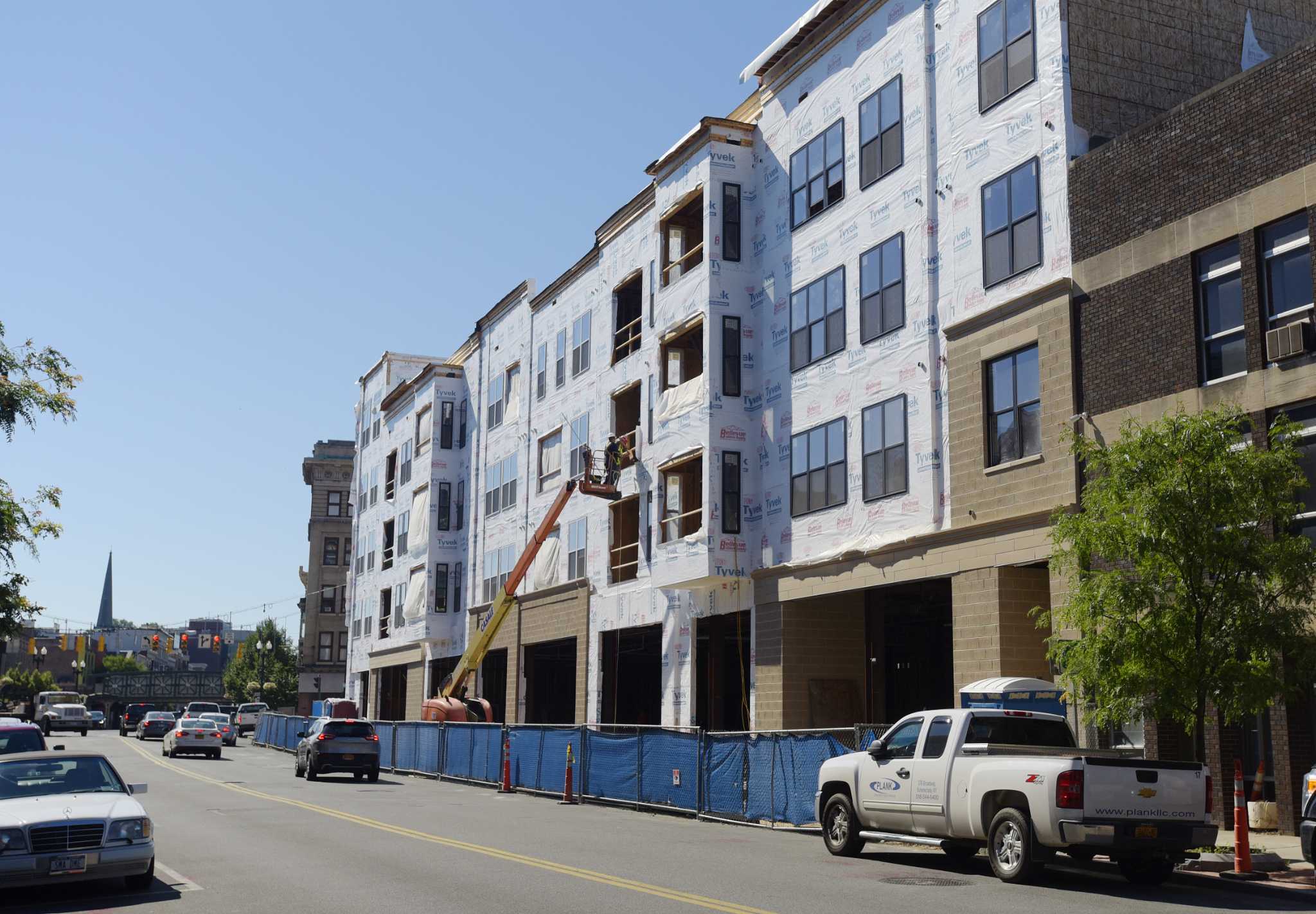 Photos: Apartment construction