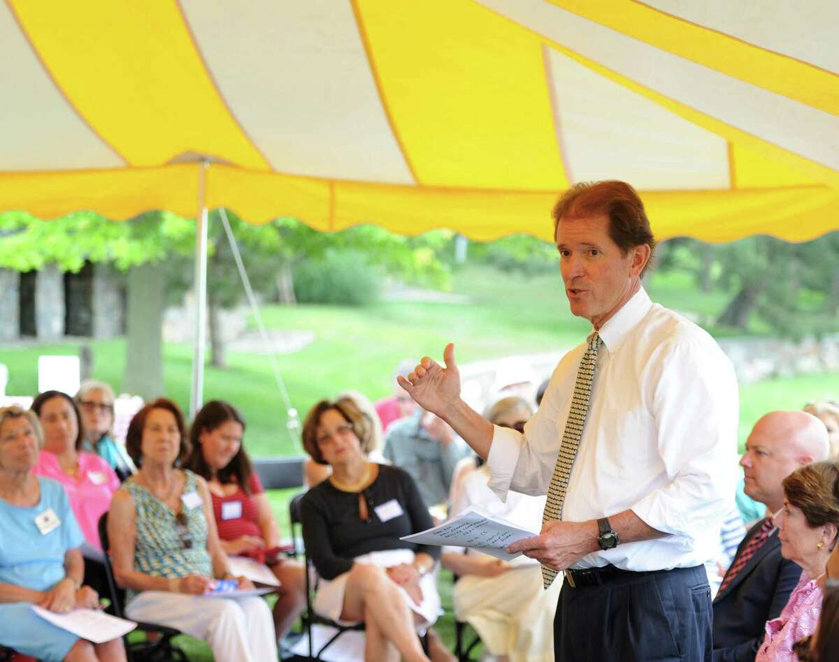 Greenwich legislators discuss session at League picnic