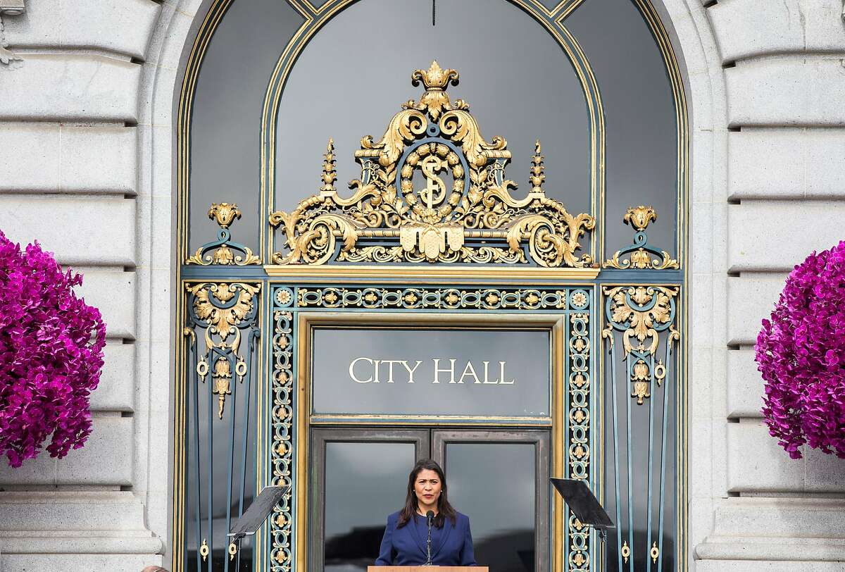 Big crowd at SF Civic Center sees London Breed sworn in as new mayor
