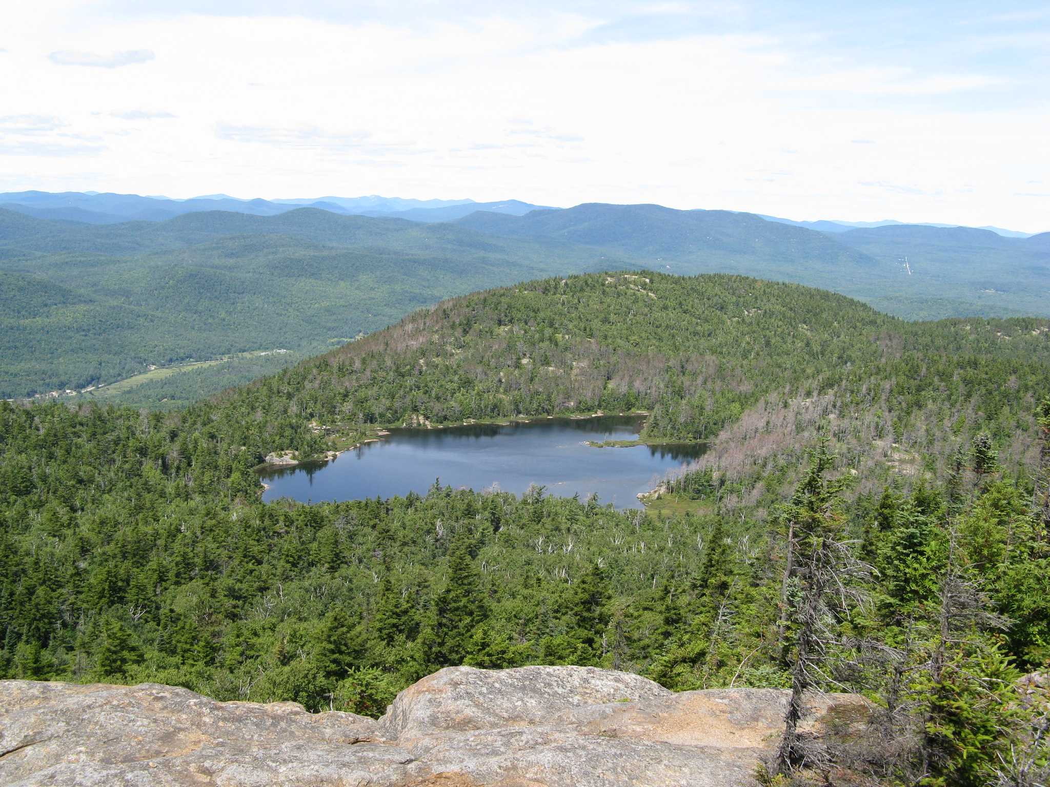 New York forest rangers rescue 3 hikers