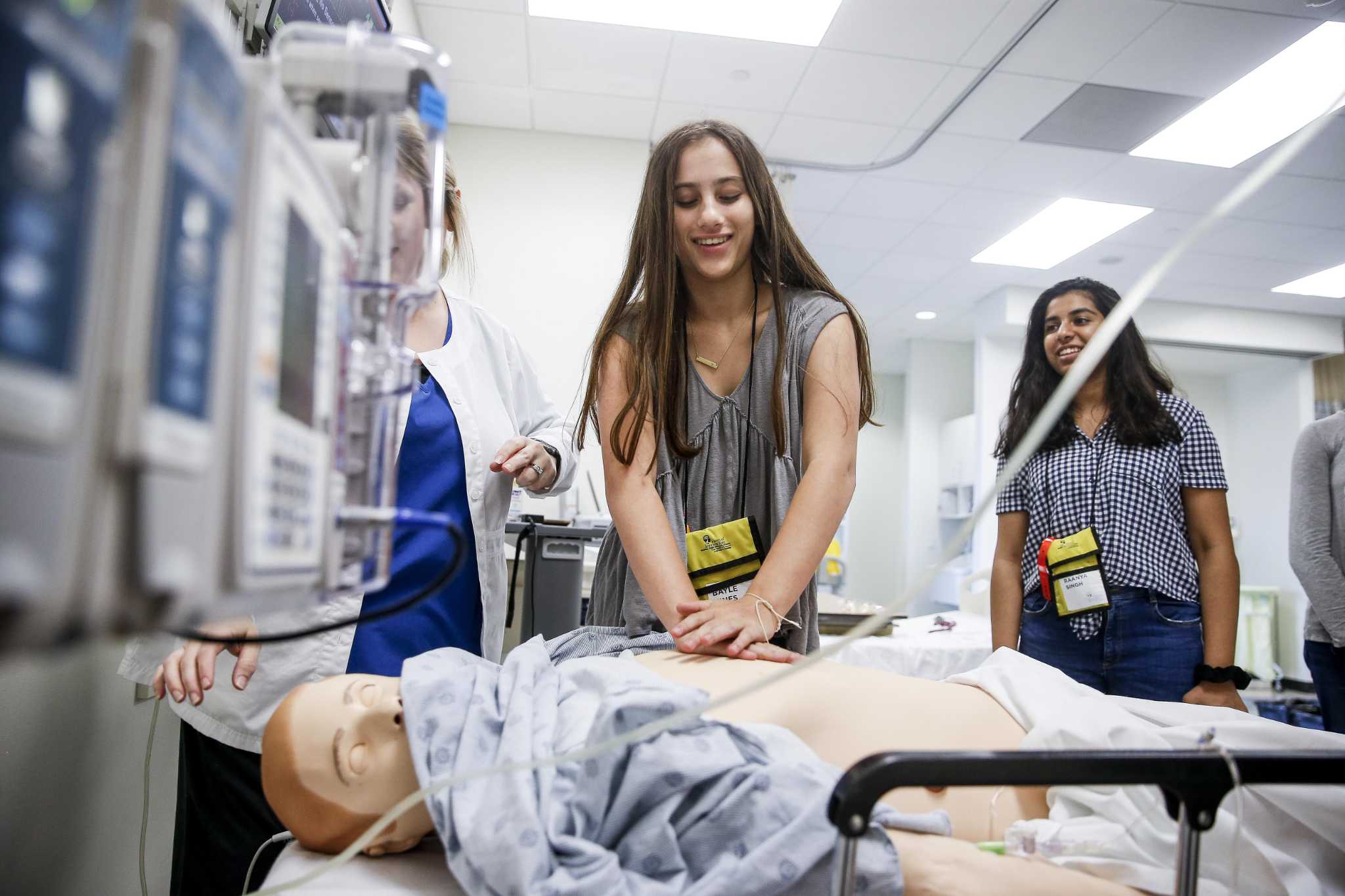 Youths explore medicine at Global Teen Medical Summit