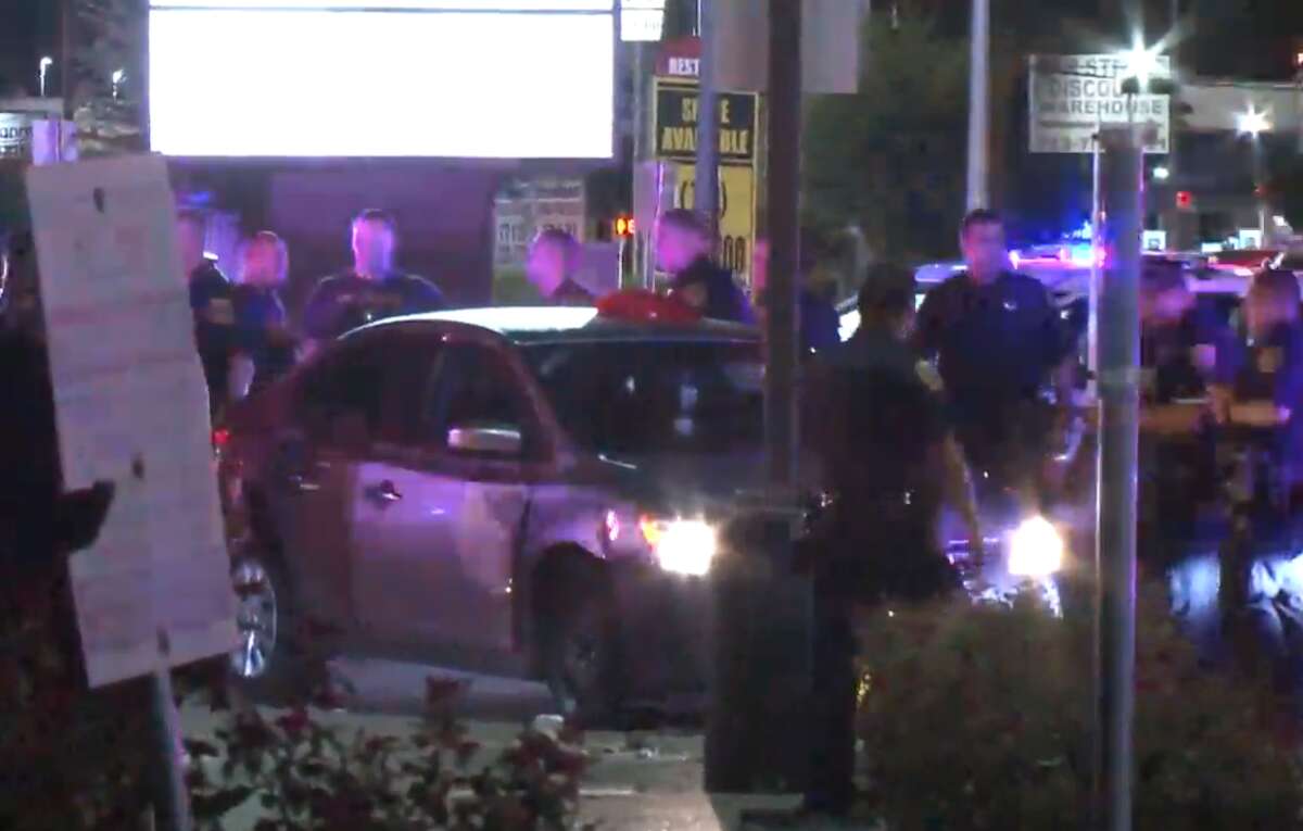 3 robbery suspects arrested after chase through west Houston, HPD says