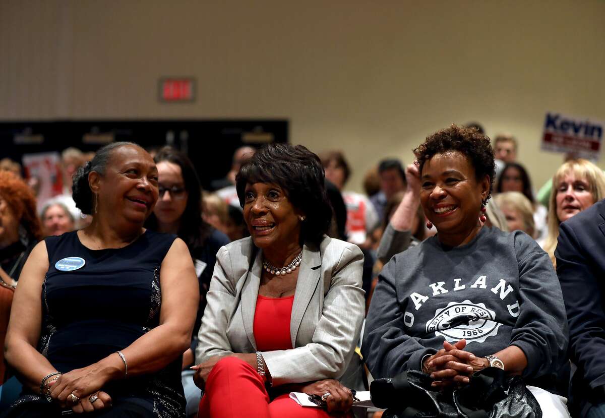 Maxine Waters on Trump: He doesn’t even know how to spell his wife’s name