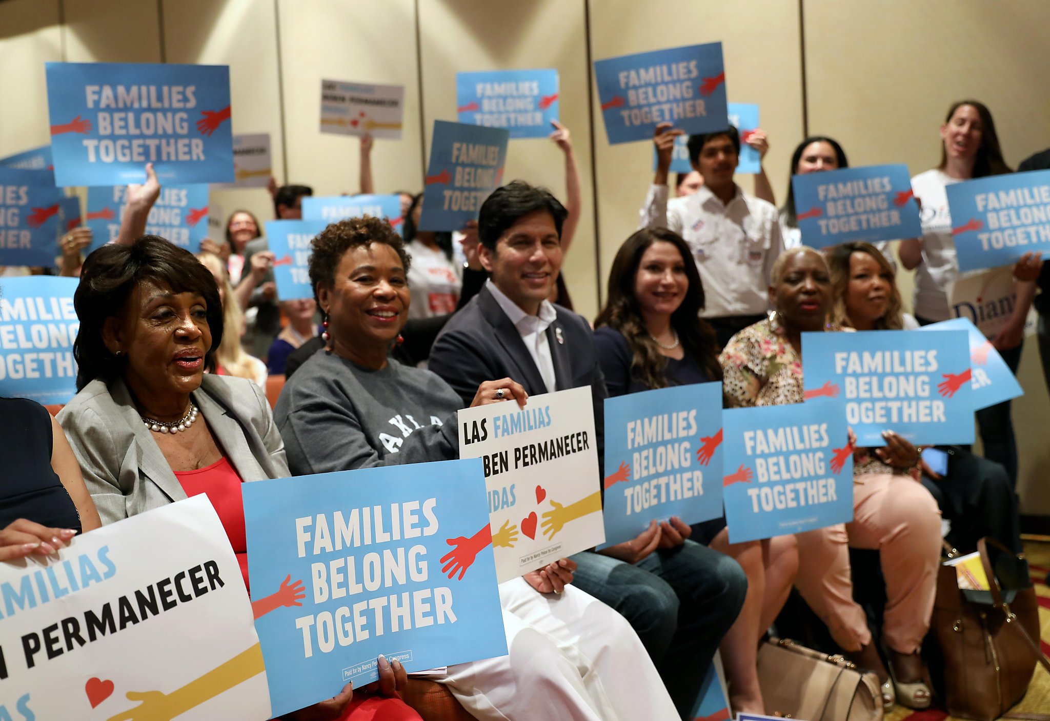 Maxine Waters on Trump: He doesn’t even know how to spell his wife’s name