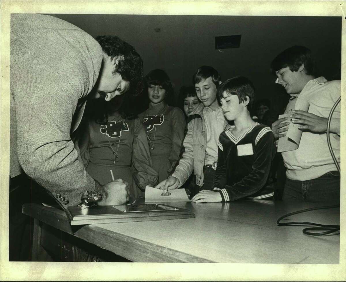 San Antonio football legend Gabe Rivera dies at 57