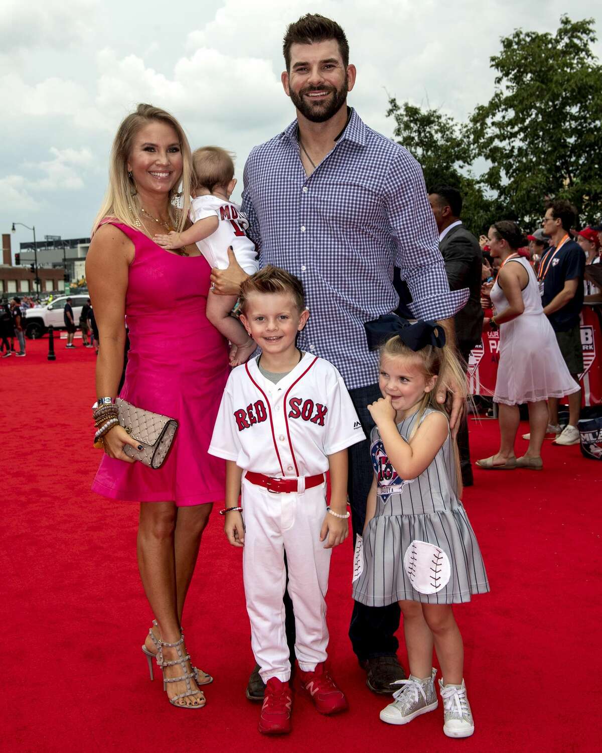 Astros stars, wives walk the All-Star Game red carpet
