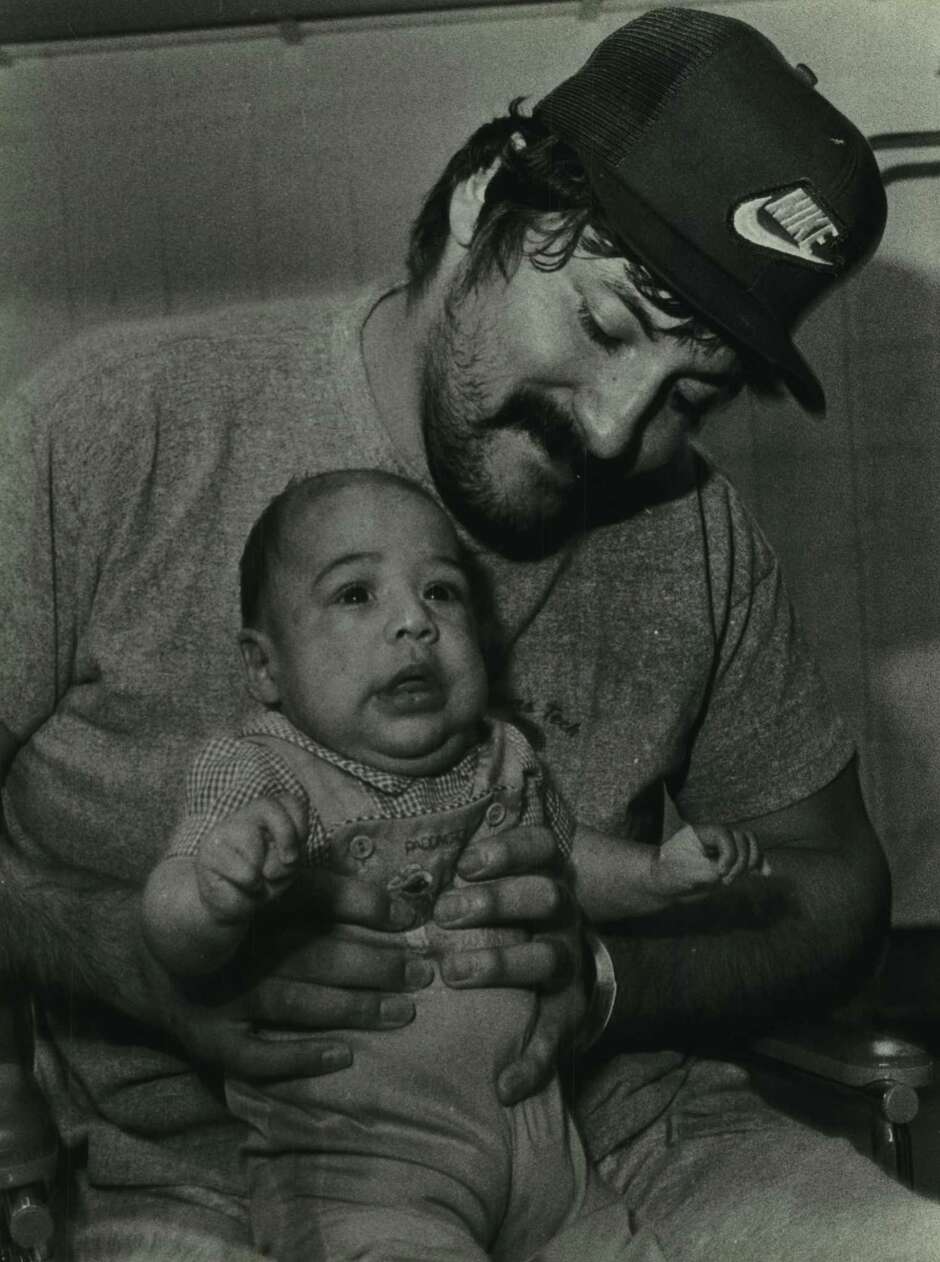 San Antonio loses football legend Gabe Rivera - ExpressNews.com