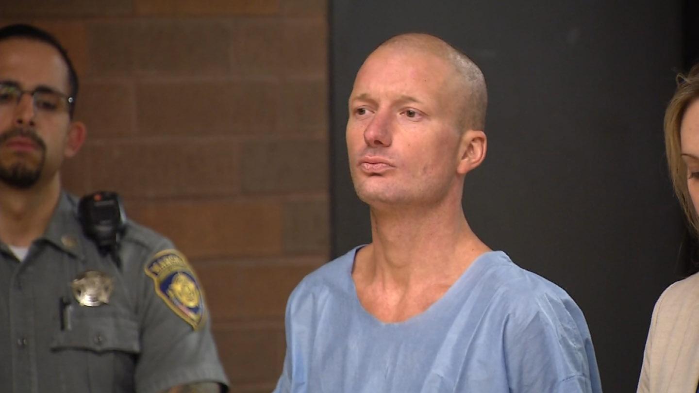 Hamden man defending self against charge of murdering mother has ...