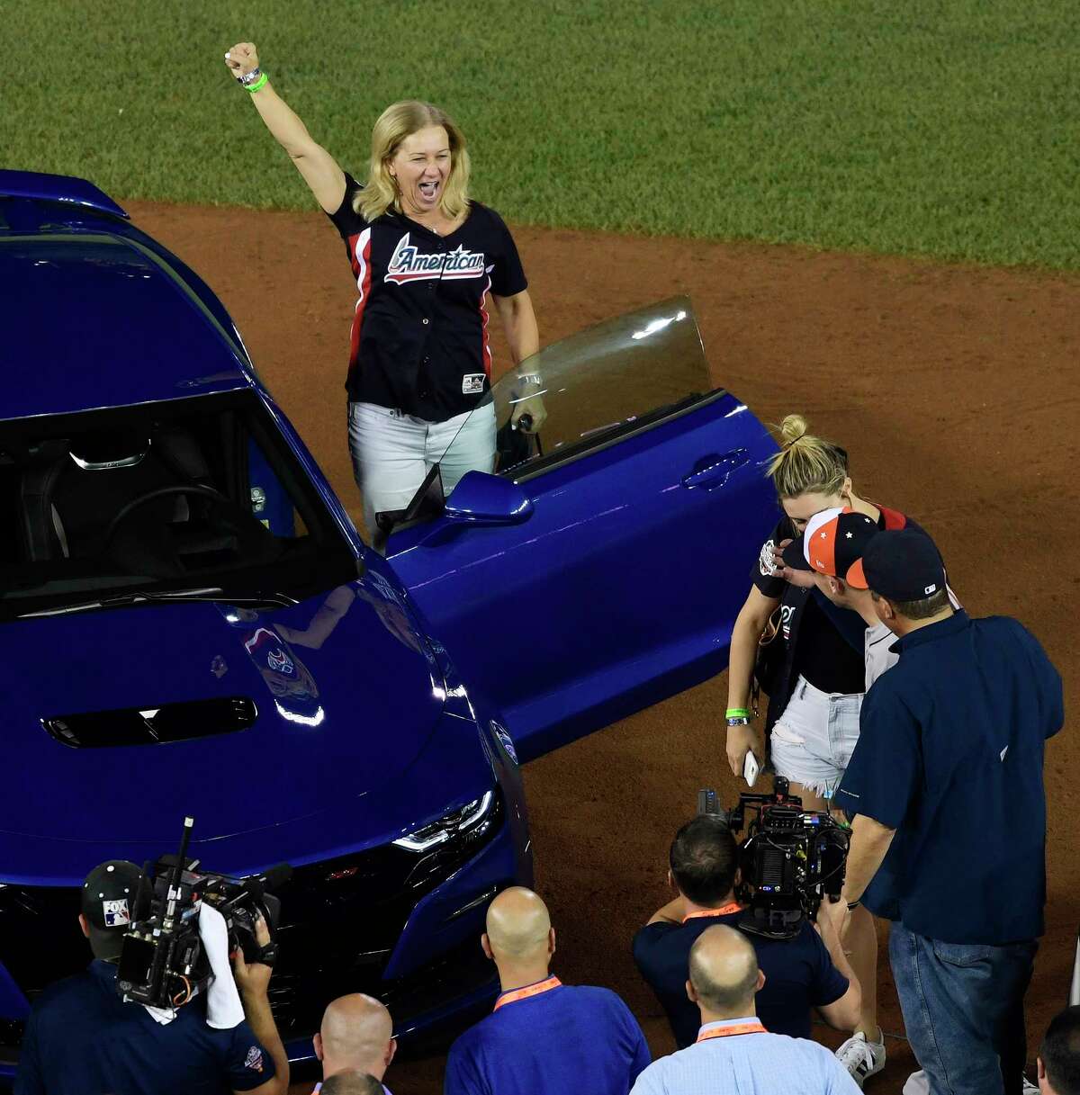 Astros' Alex Bregman gives All-Star Game MVP car to his mom