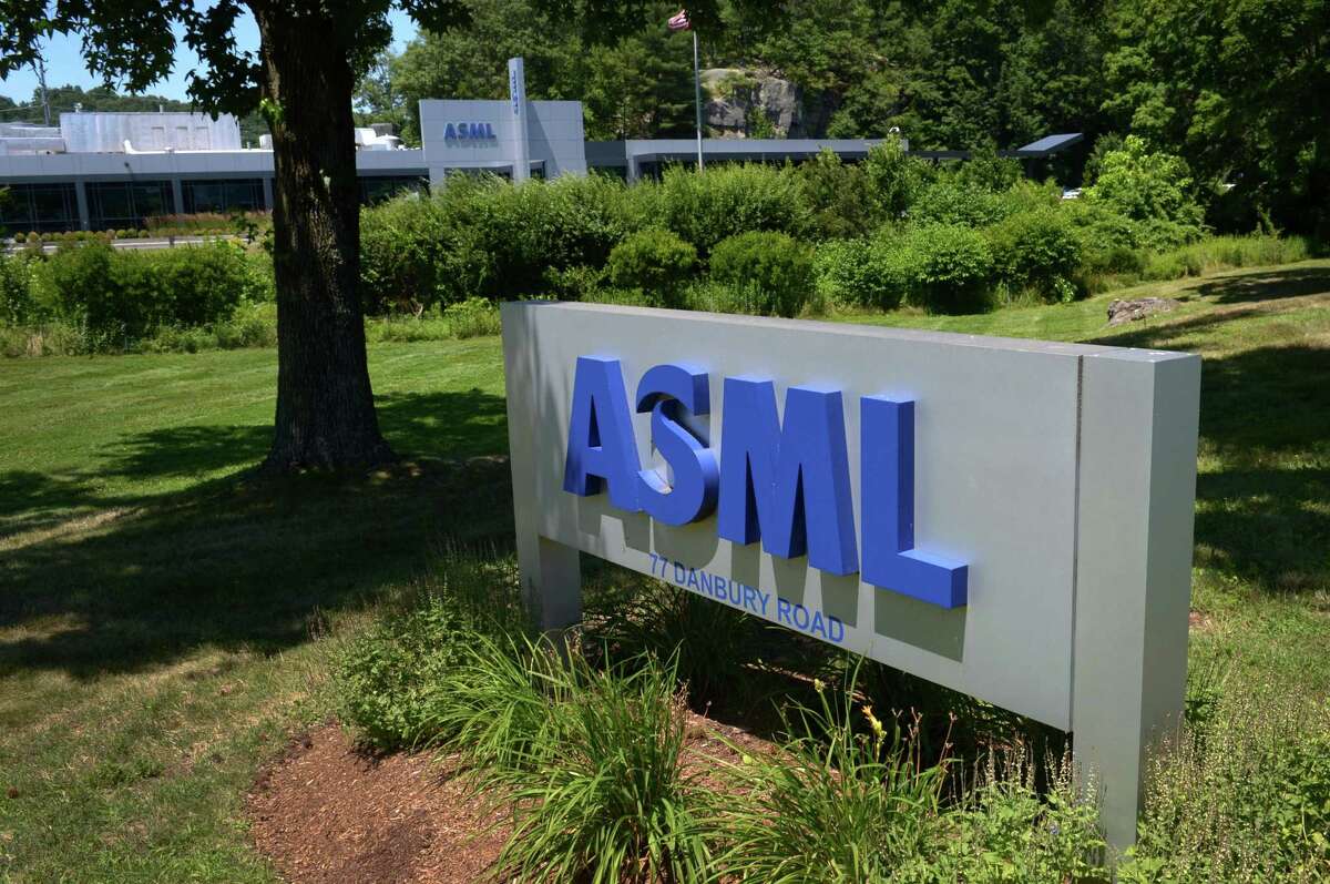 After December supplier fire, ASML looks to regain momentum