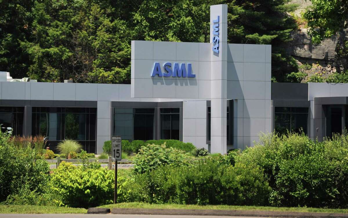After December supplier fire, ASML looks to regain momentum