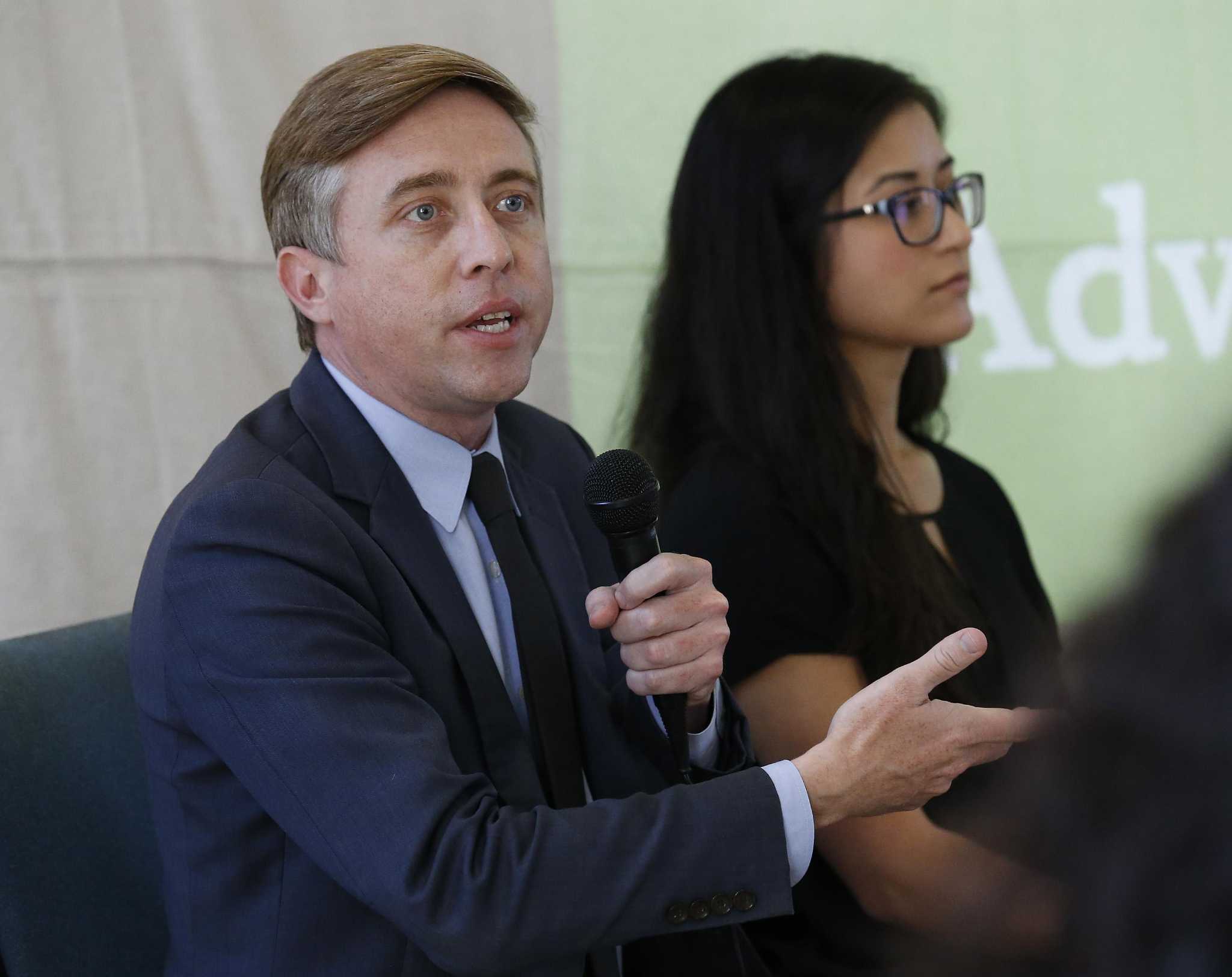 Jonathan Ryan steps down as CEO of RAICES