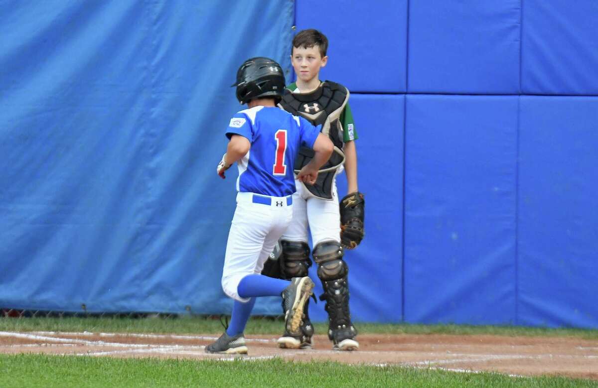 Wallingford hits its way past Shelton American into Section 2 finals
