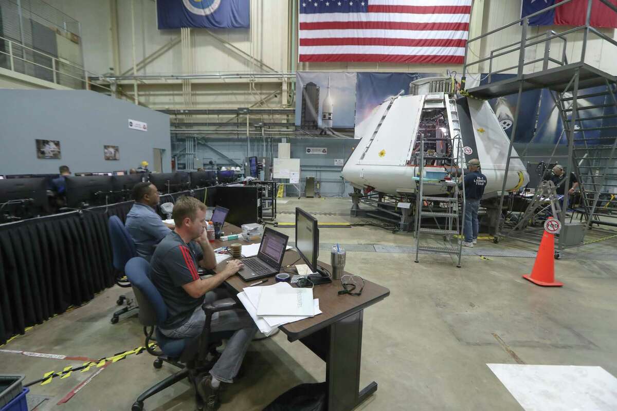 NASA’s Orion spacecraft test module for moon launch system passes ...