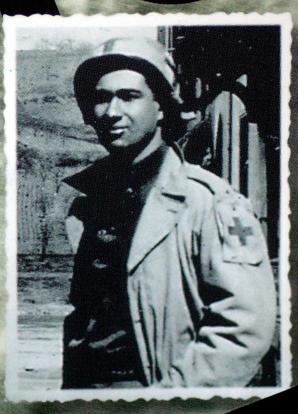 Leo Litwak, World War II combat medic turned English professor, dies at 94