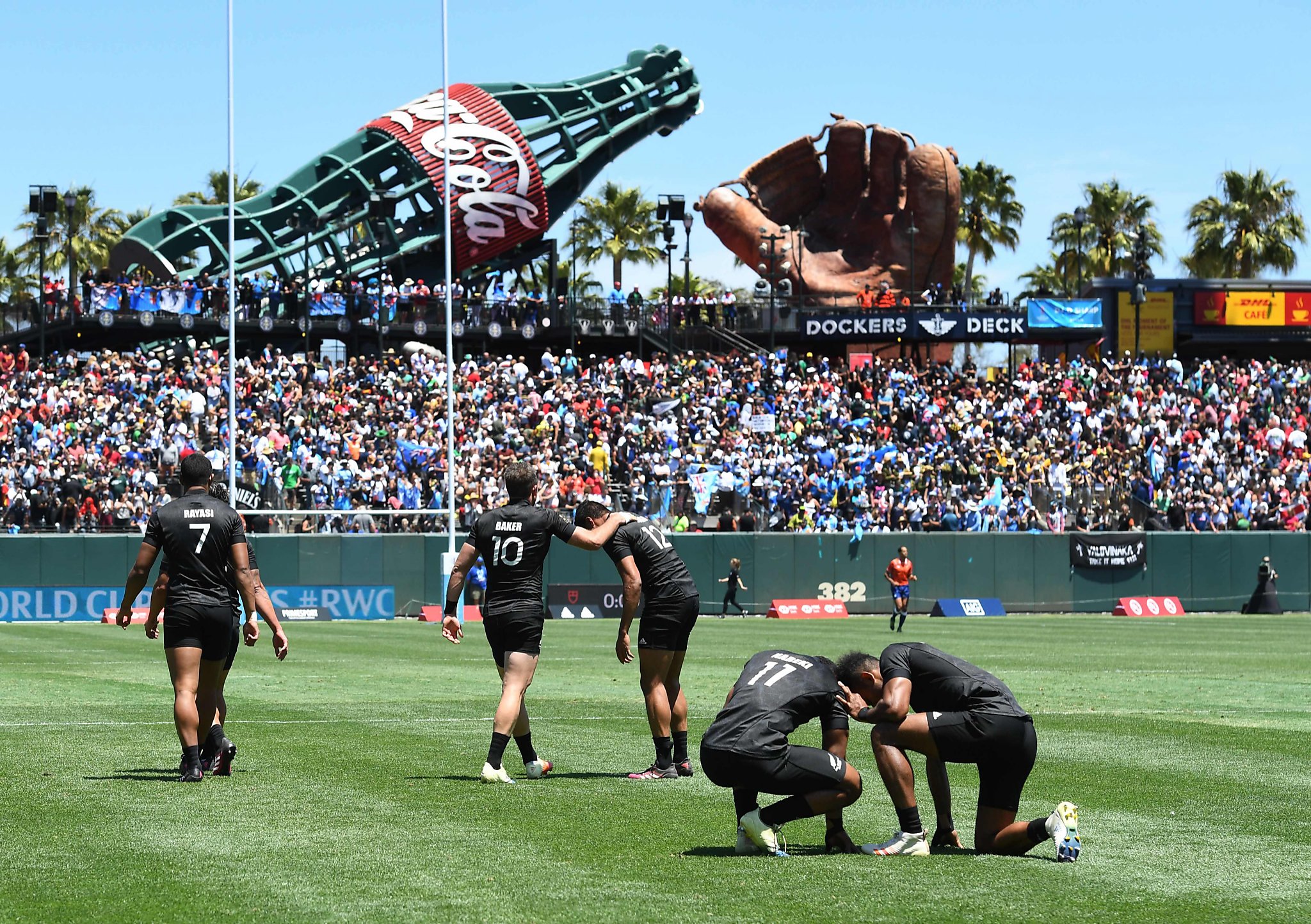 New Zealand advances to face England in Rugby World Cup Sevens ...