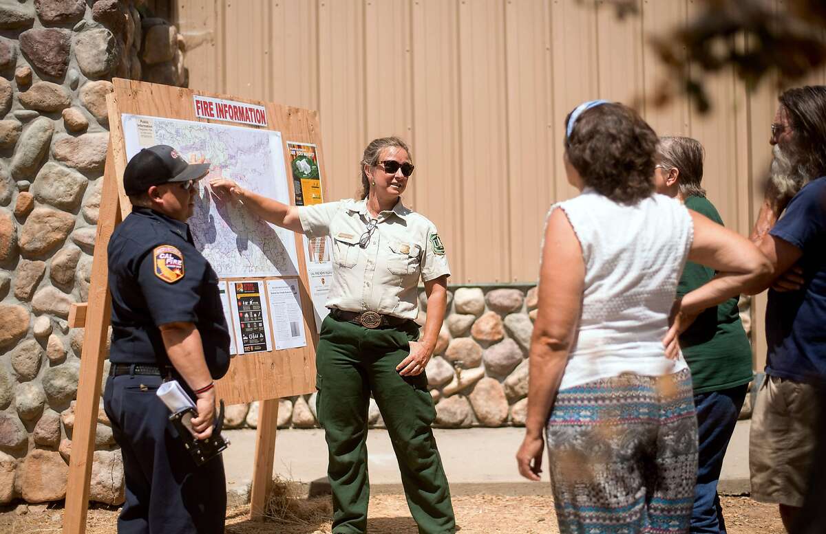 Wildfire outside Yosemite grows and moves closer to park