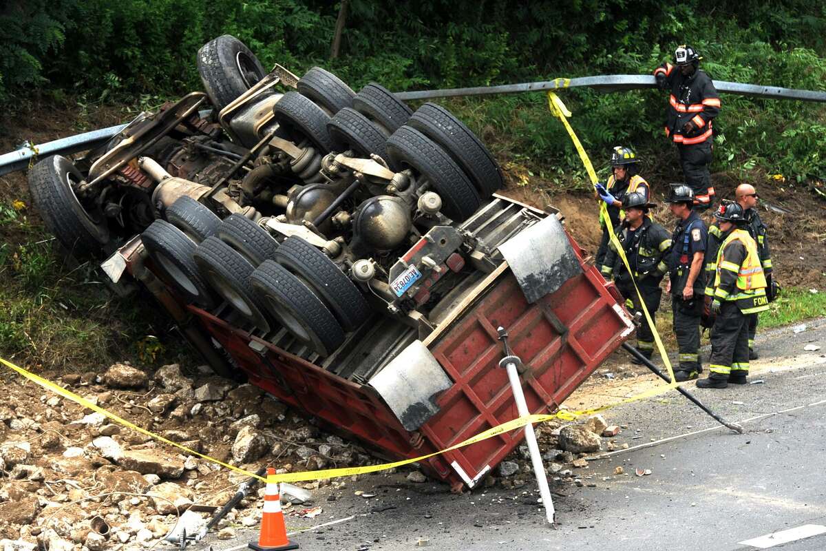 Rollover accident in Bridgeport jams up Route 8