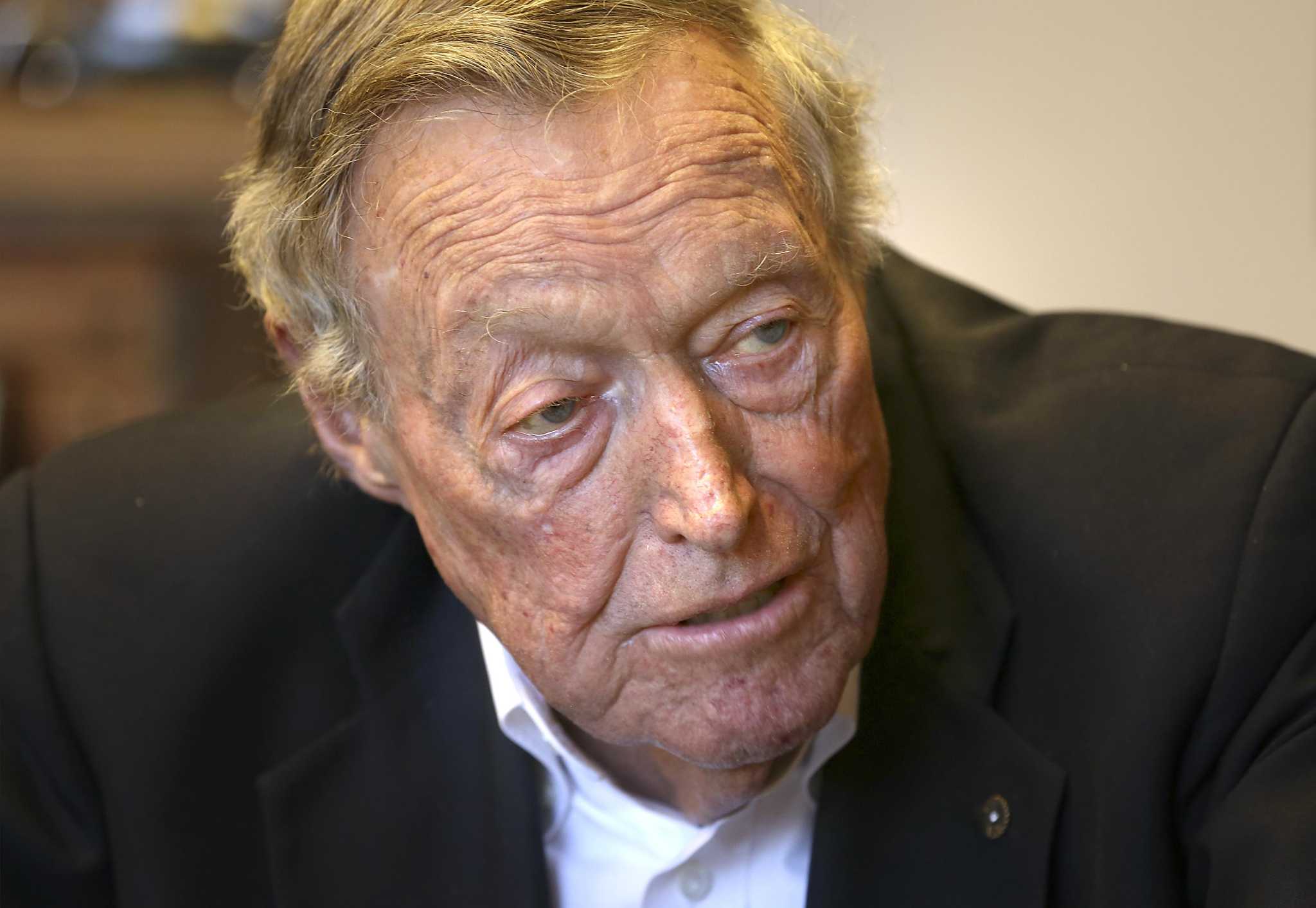 Retired San Antonio banker Tom Frost recovering from stroke