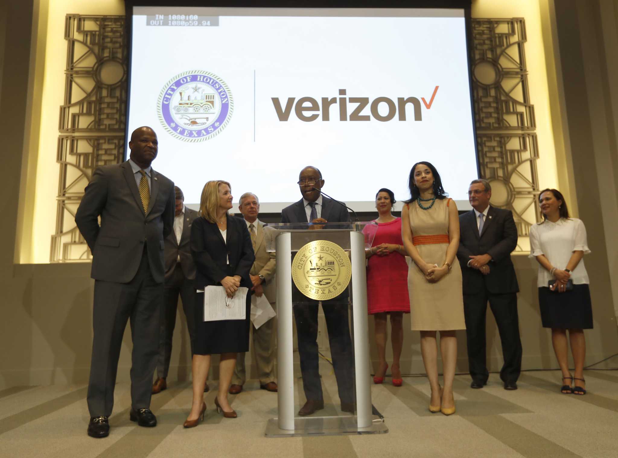 Verizon 5G broadband in Houston to include YouTube TV, Apple TV 4K